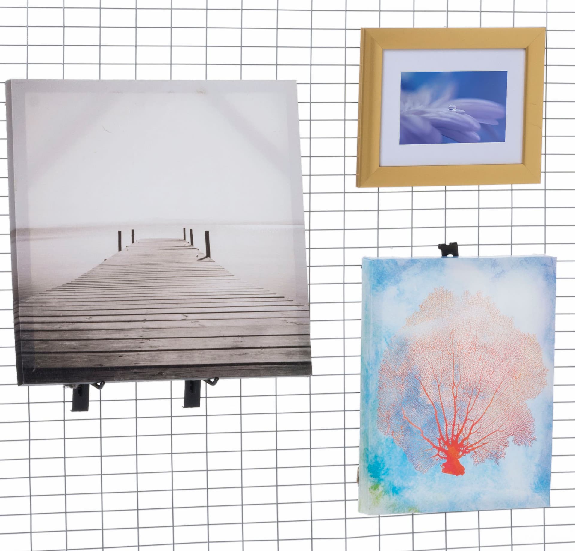 Art Display Panel | Wire Mesh | Displays2Go